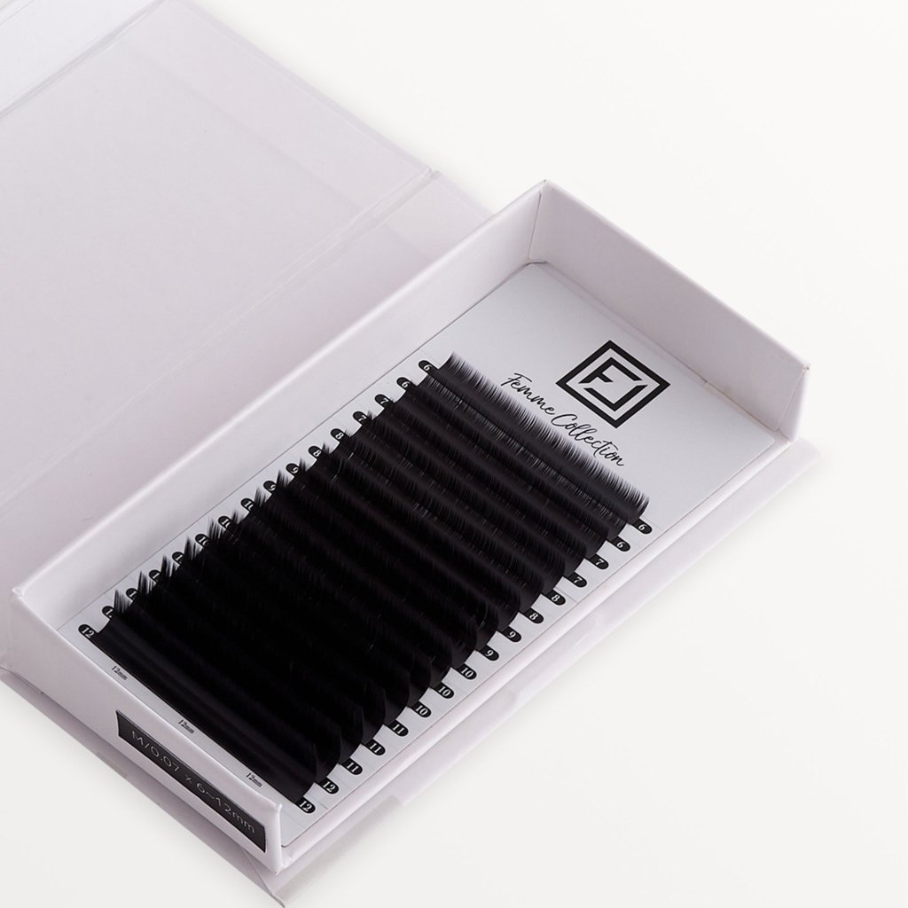 M Curl Mixed Lengths Volume Lash Extensions – Flawless Lashes by Loreta